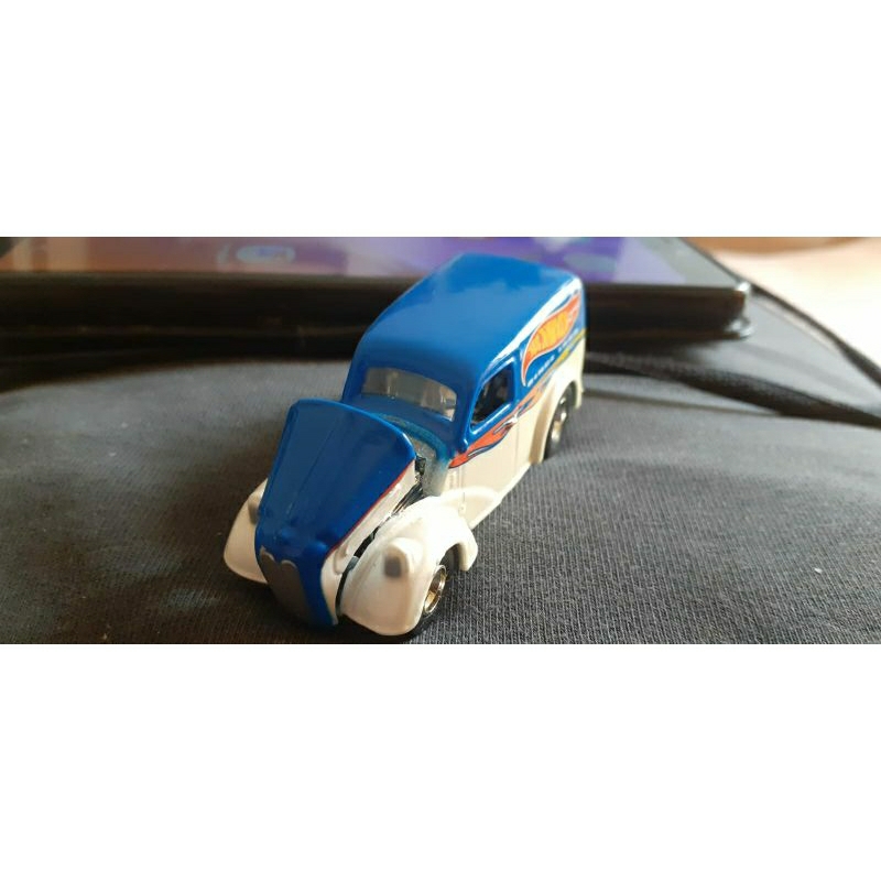 Hot Wheels Ford Anglia Panel Camión-Suelto (Capucha Abierta) | Shopee ...