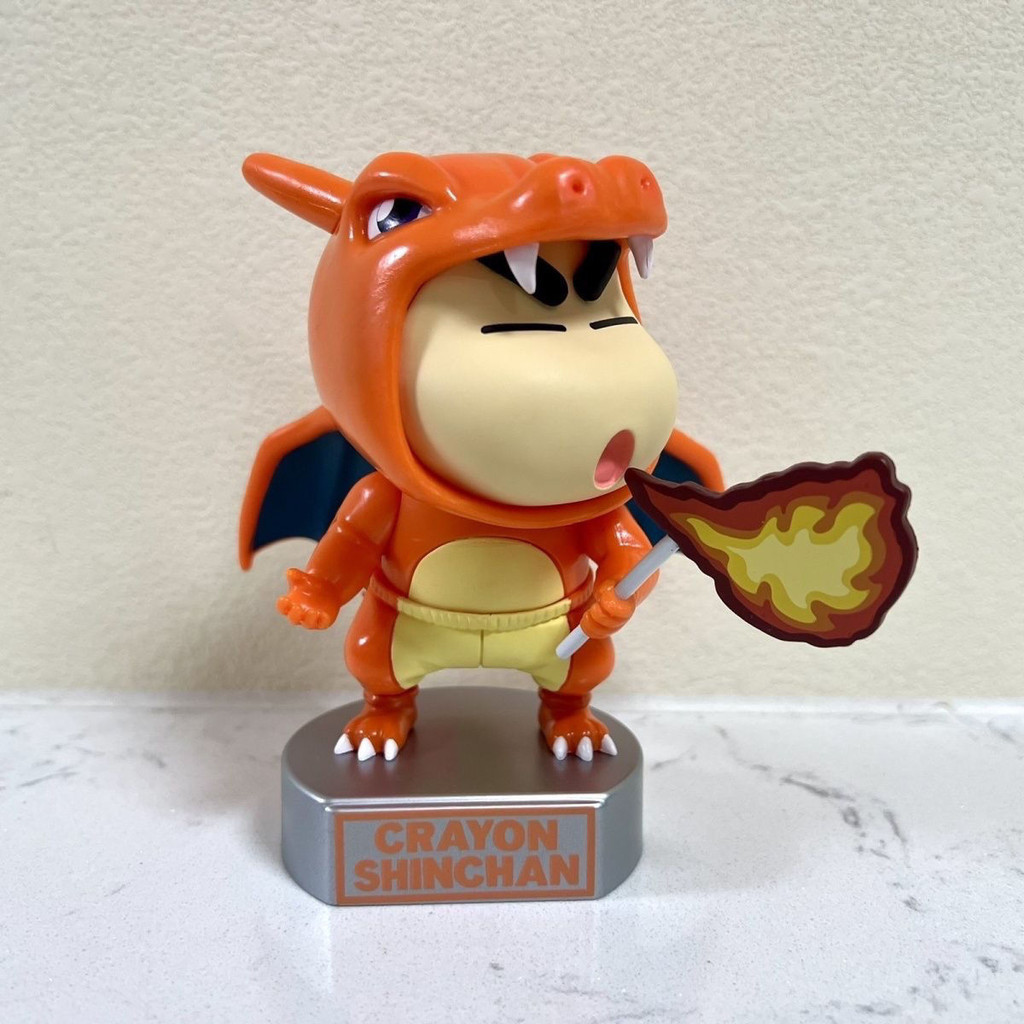 Crayón Shin-Chan Serie Pokémon Cos Charizard Charizard Lindo Muñeco De ...